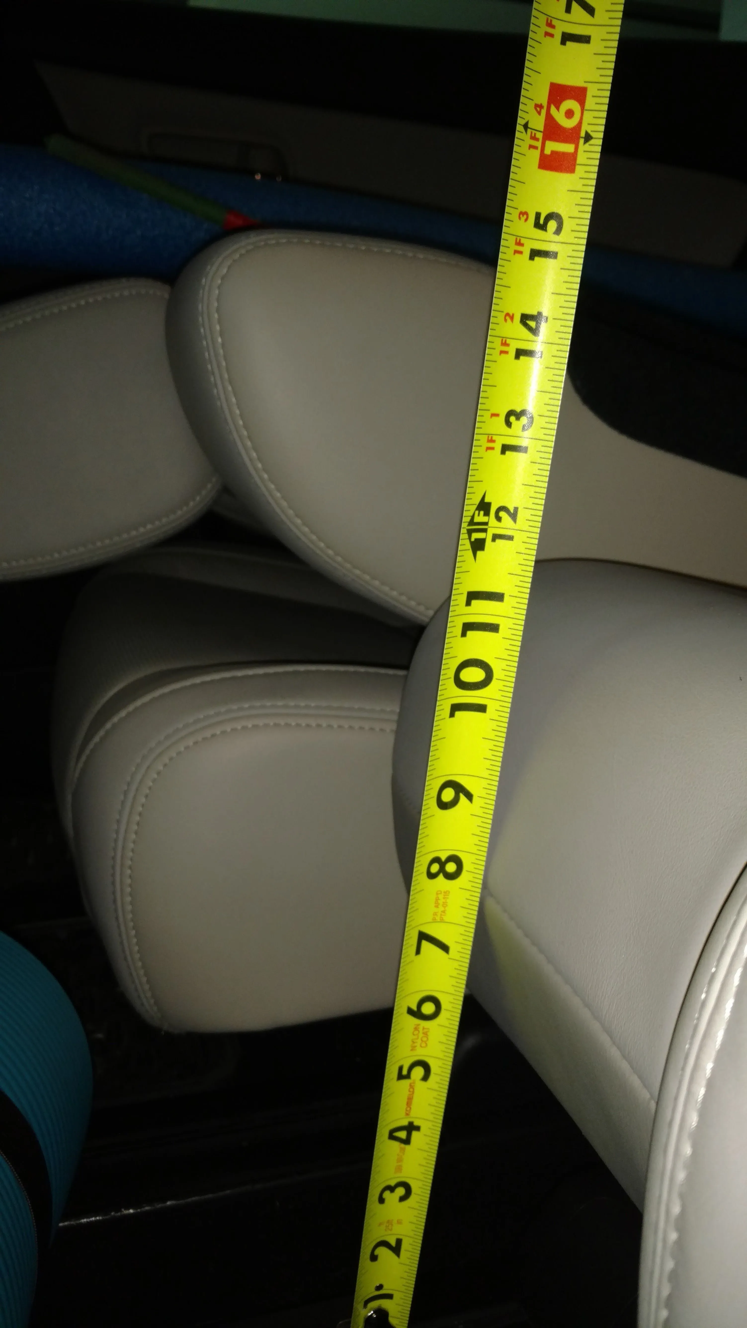 13 rear seat middle.jpg | Mazdas247